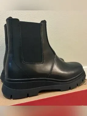 Zara | Shoes | Zara Chunky Sole Black Leather Combat Style Chelsea ...
